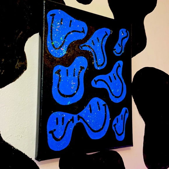 Art | Droopy Sparkly Blue Smiley Face Painting | Poshmark